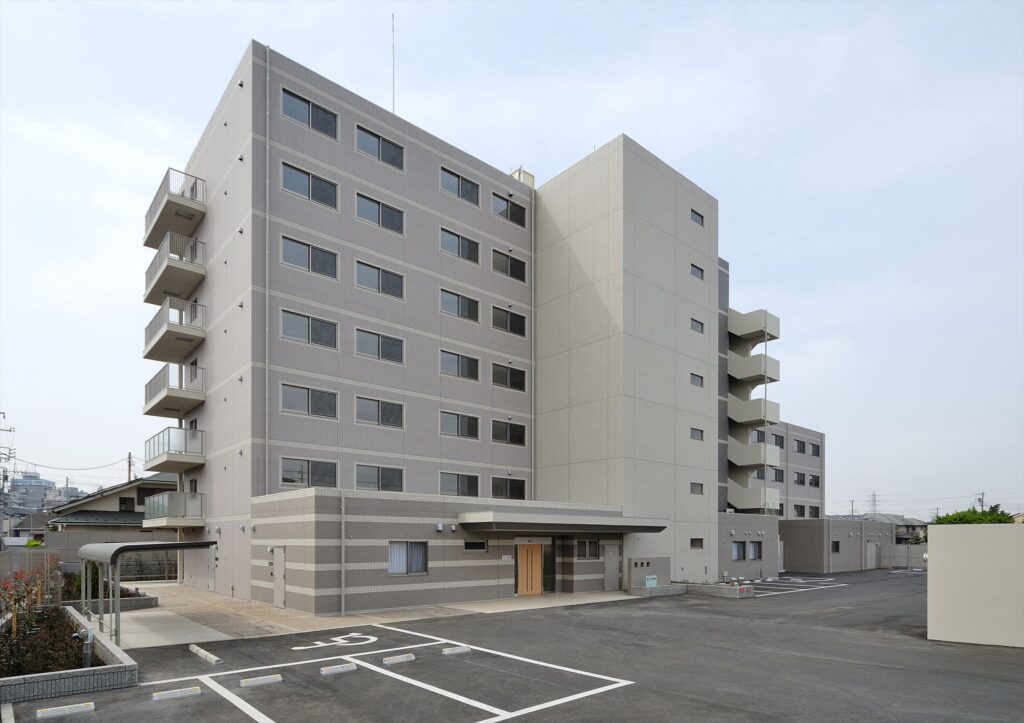 買換えでサービス付き高齢者向け住宅を建設し、安定した賃貸経営を実現 - 株式会社オカムラホーム 未来の財託